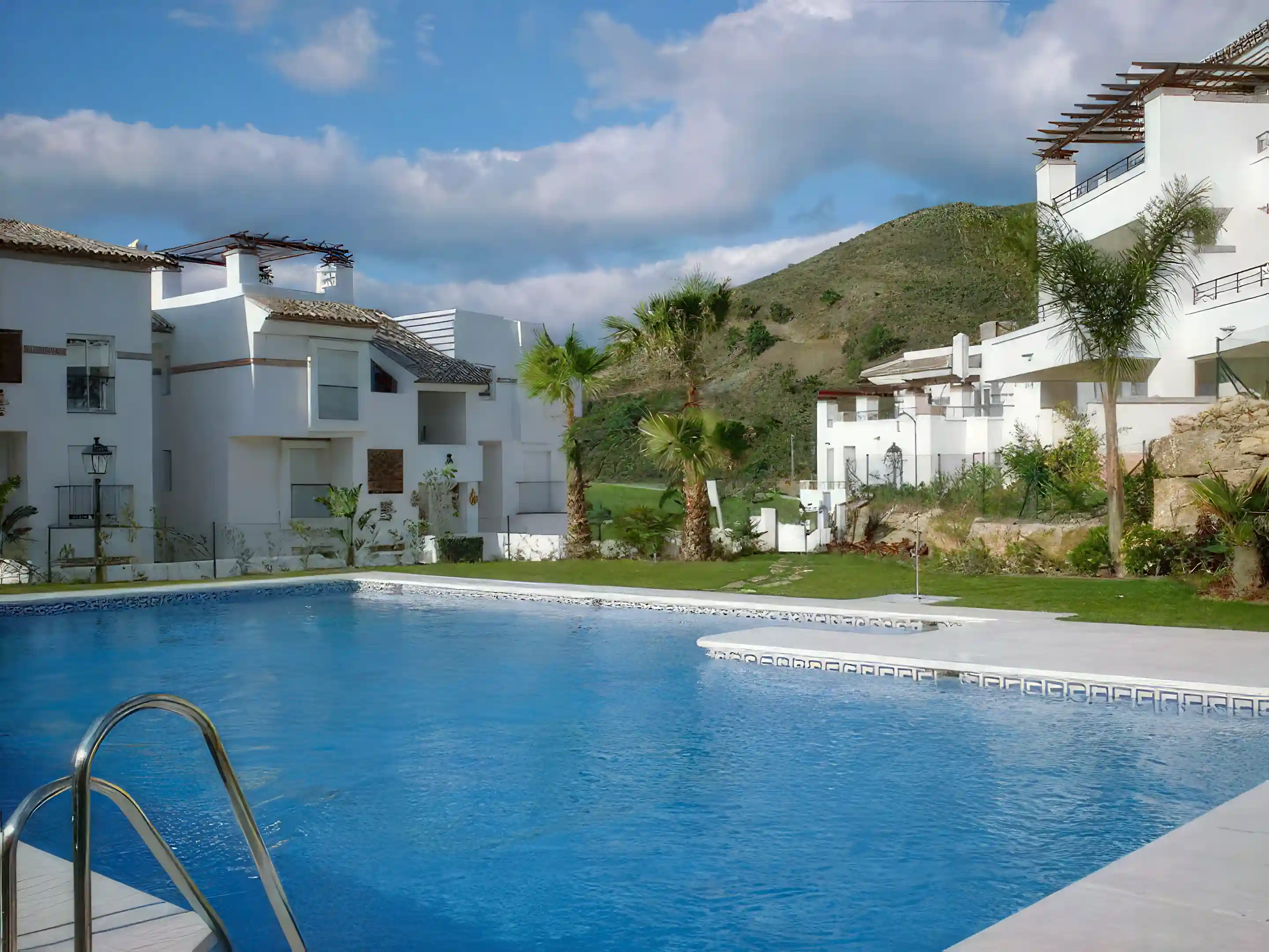 Luxury 3 Bed Apartment for Rent in Andalucia, Spain