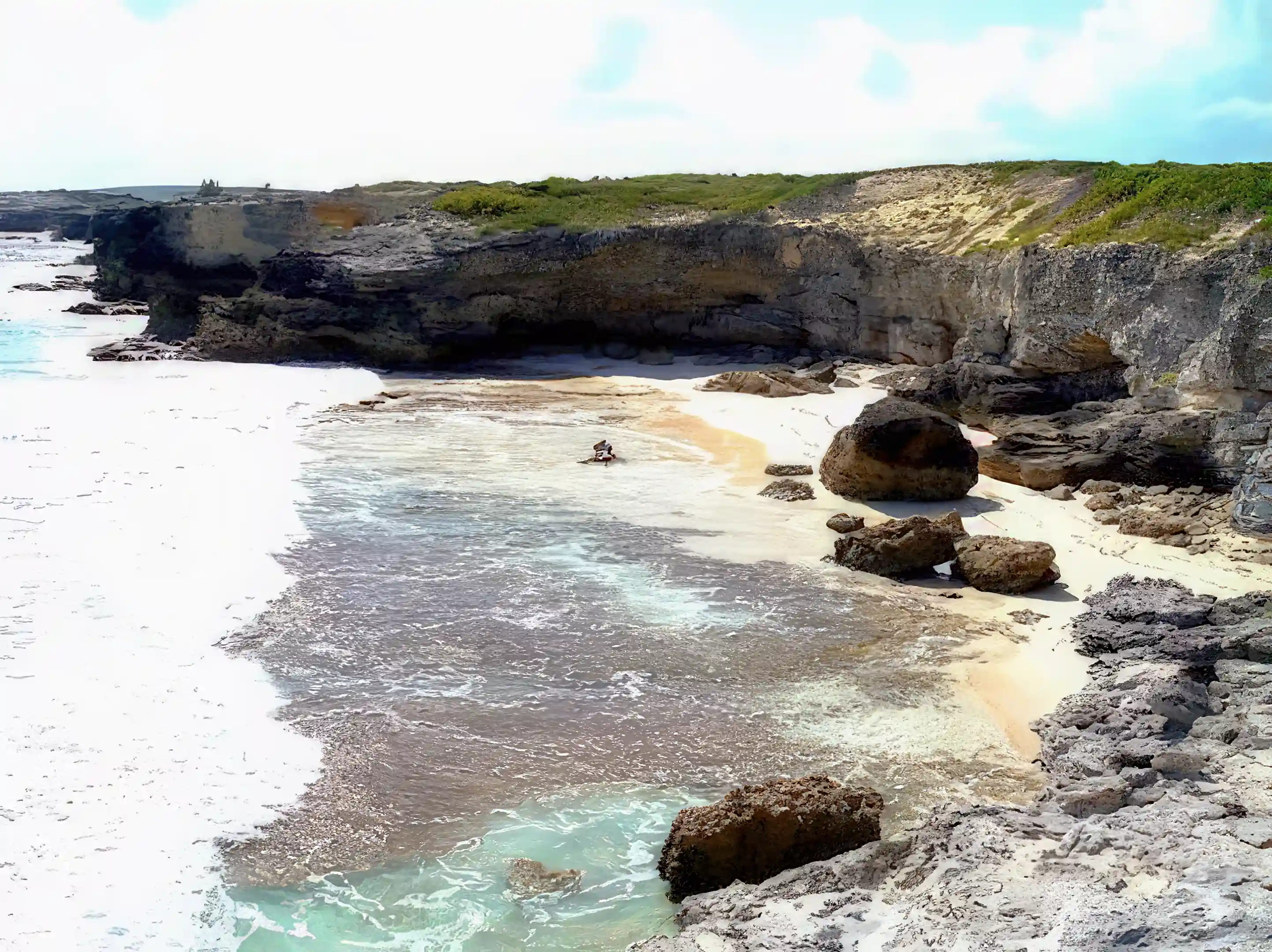 Private Island for Sale in Neptune's Nest / Devil's Cay, the Berry ...
