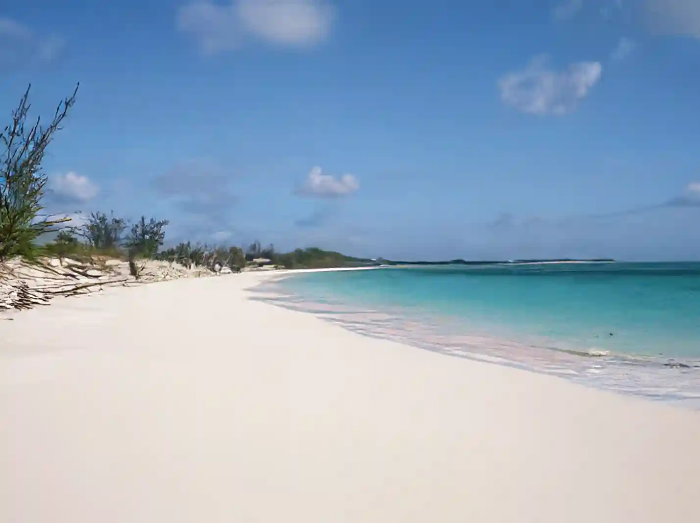 Beachfront Lot for Sale in Rum Cay Island, Bahamas