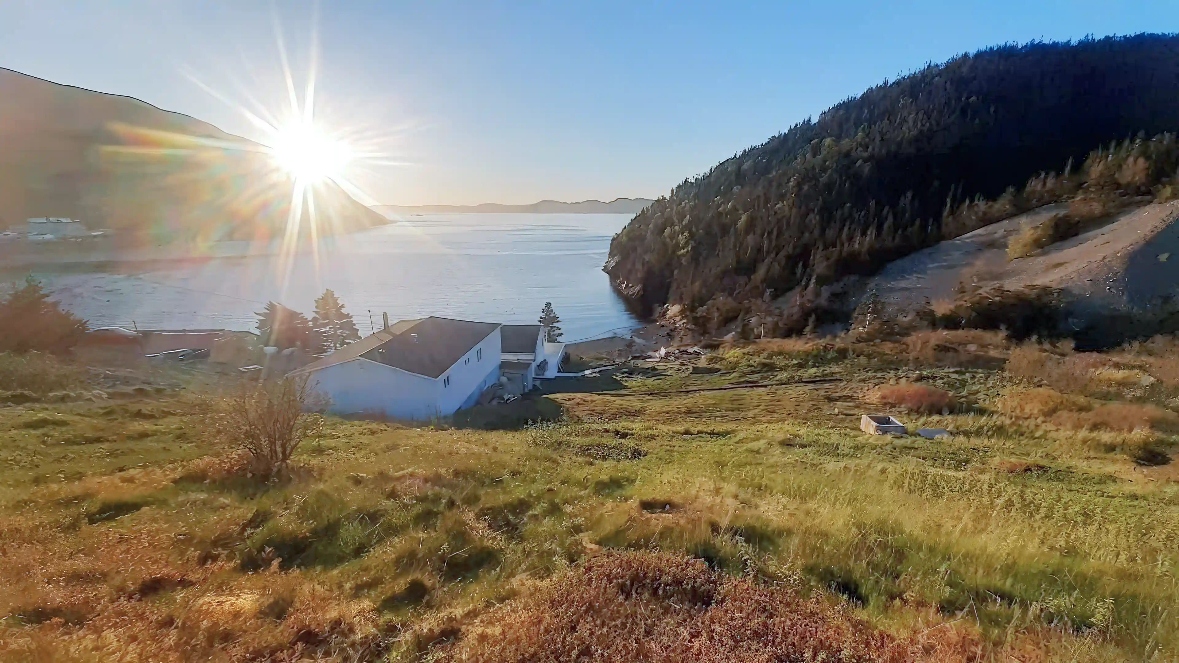 2 Oceanfront Homes for Sale in 33 Bayview Road, Hermitage, Newfoundland ...