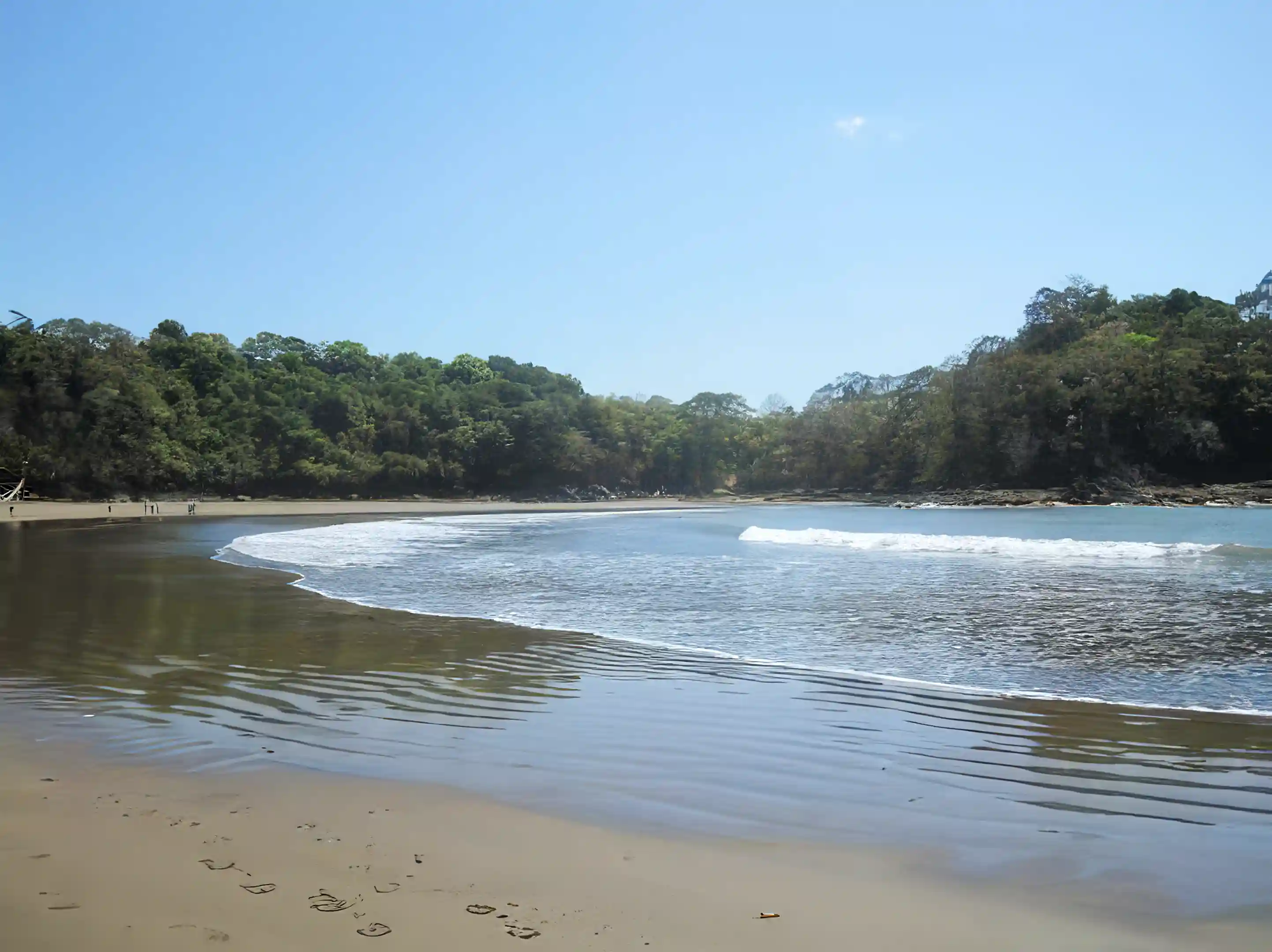 Home for Sale in 68 Calle Pelicano, Los Islotes, Quebro, Veraguas ...