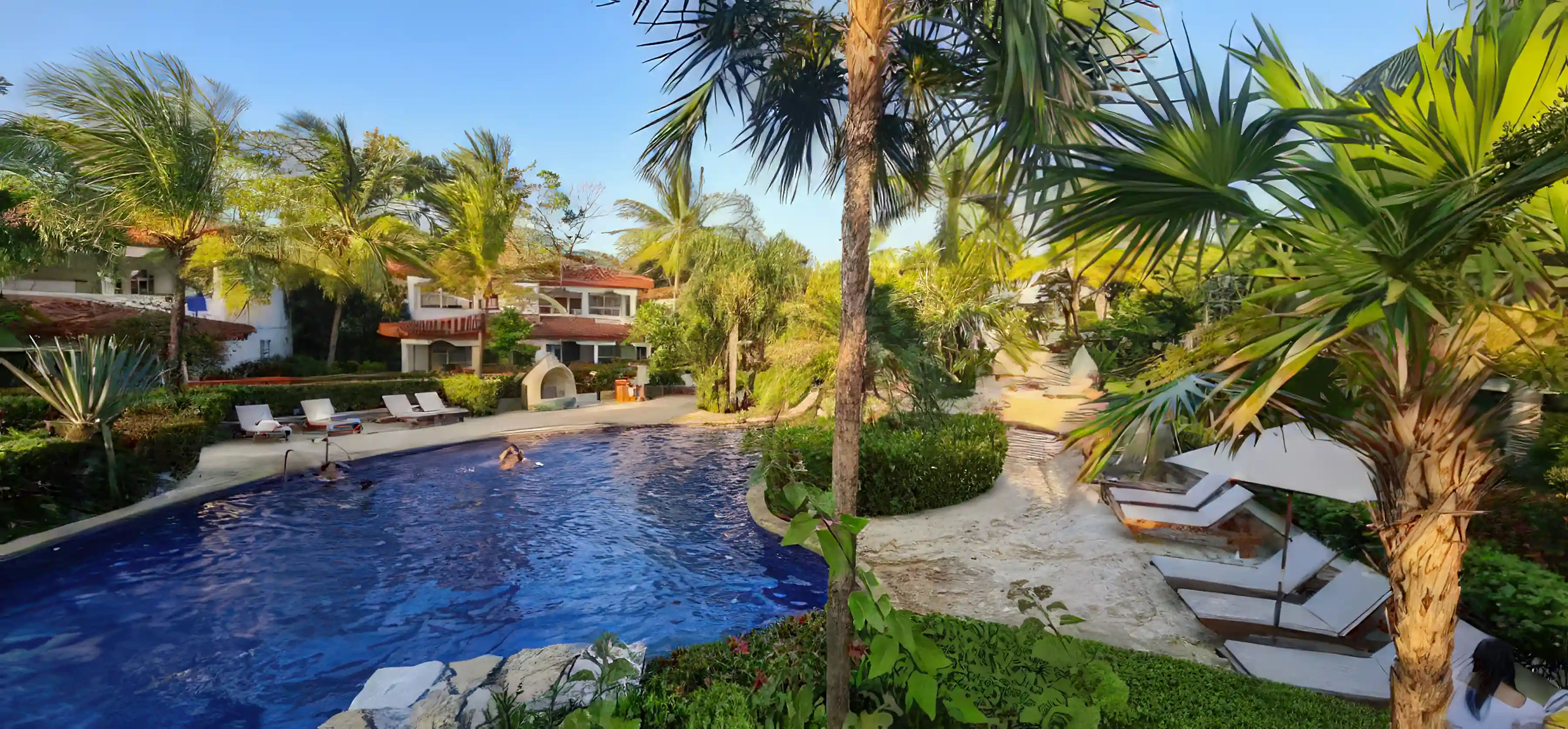 Poolside Condominium for Sale in Mayan Princess 122, West Bay, Isla De ...