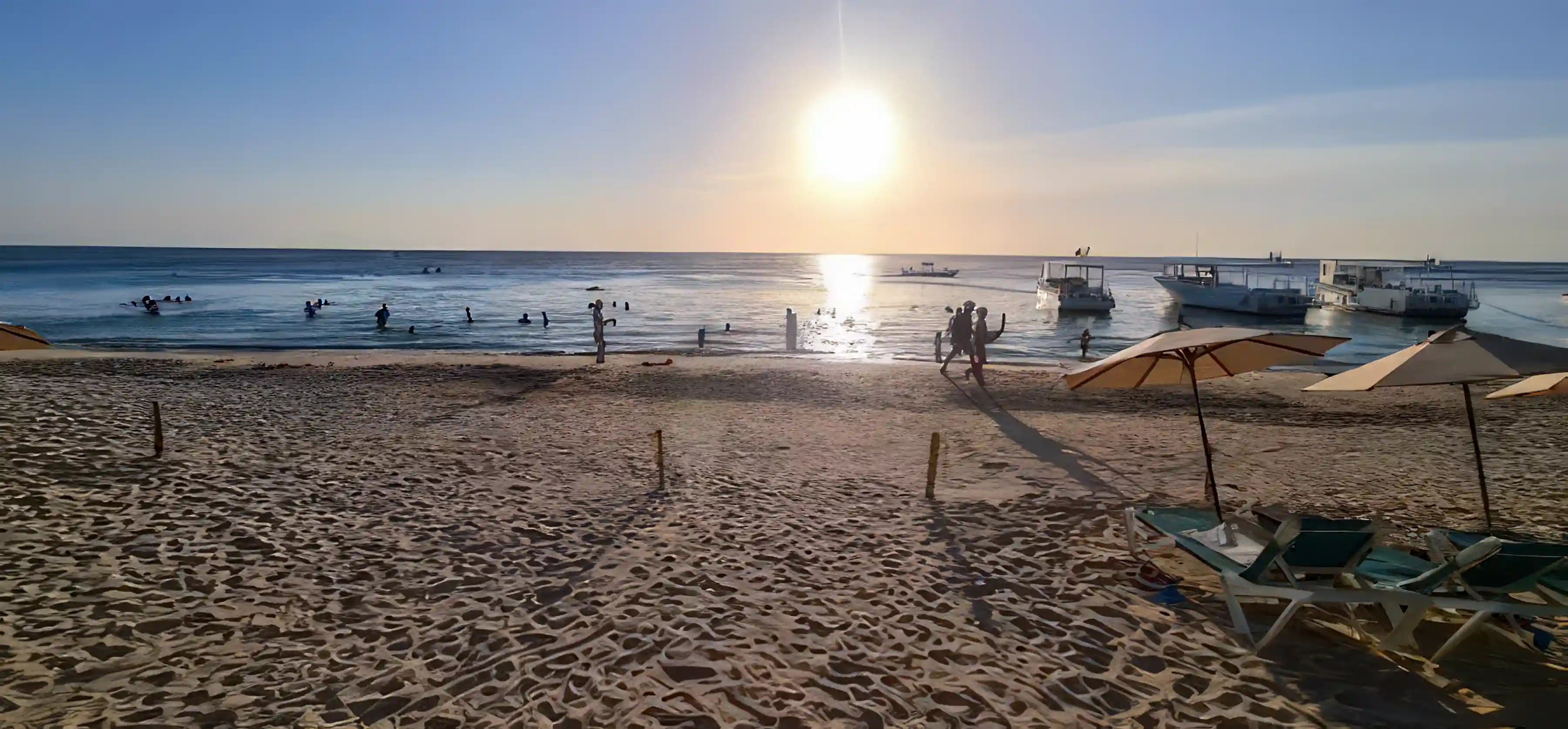 Poolside Condominium for Sale in Mayan Princess 122, West Bay, Isla De ...