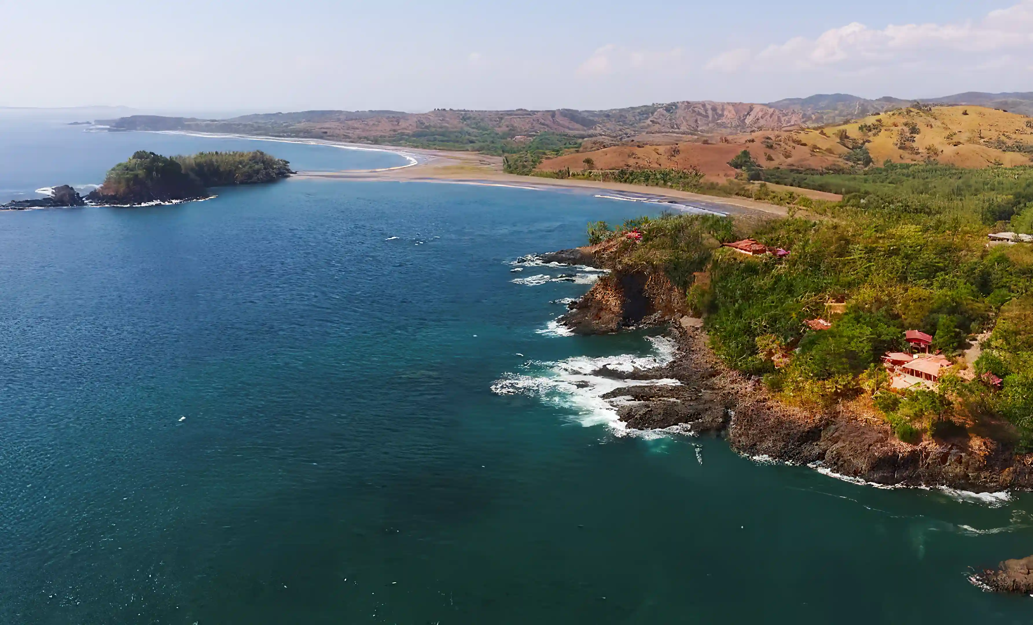 5 Bed, 5 Bath Waterfront Home for Sale in Mata Oscura, Mariato, Panama