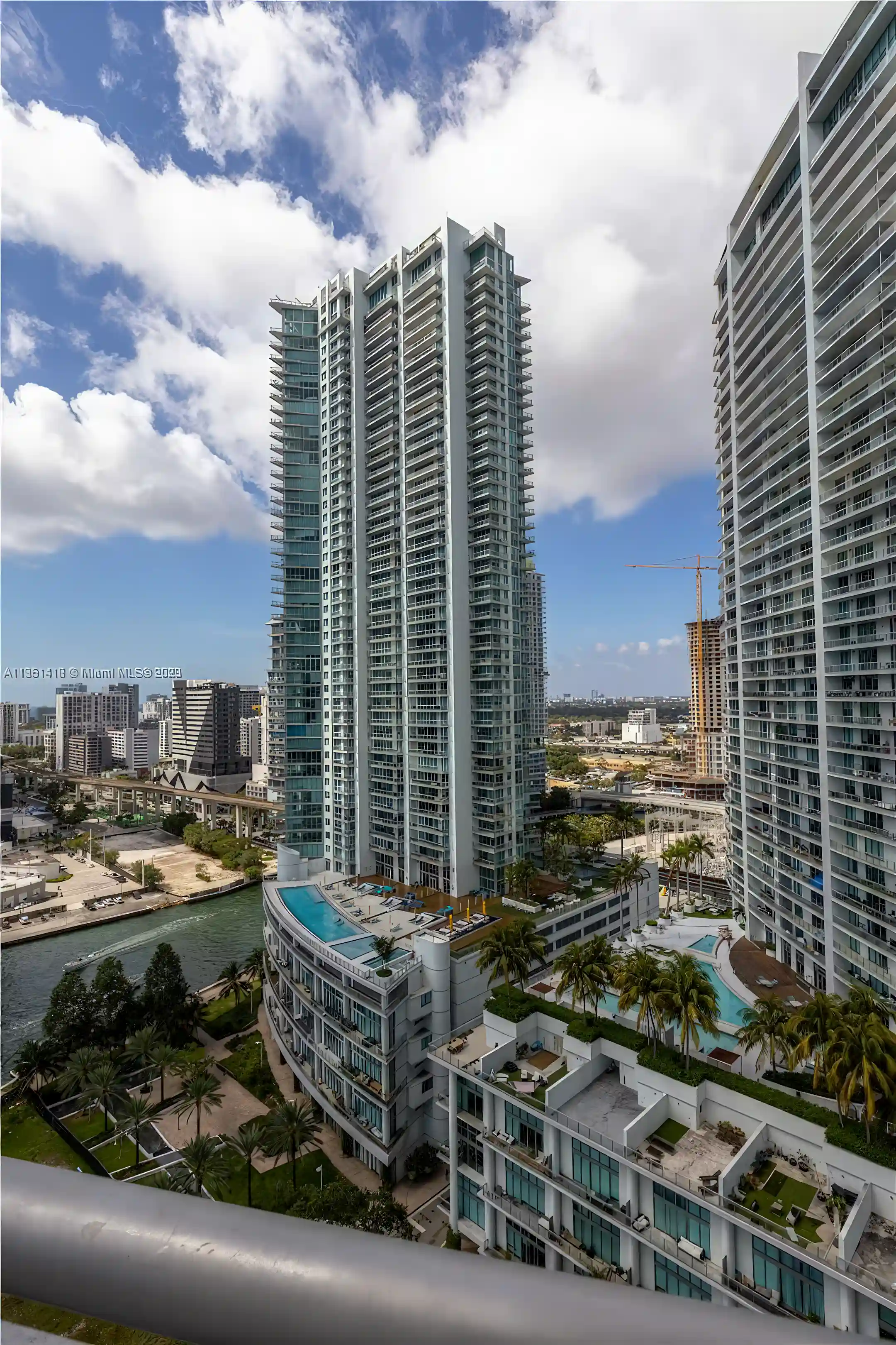 1 Bed, 1 Bath @ Wind Condo for Sale in 350 S Miami Ave # 2310, Miami ...