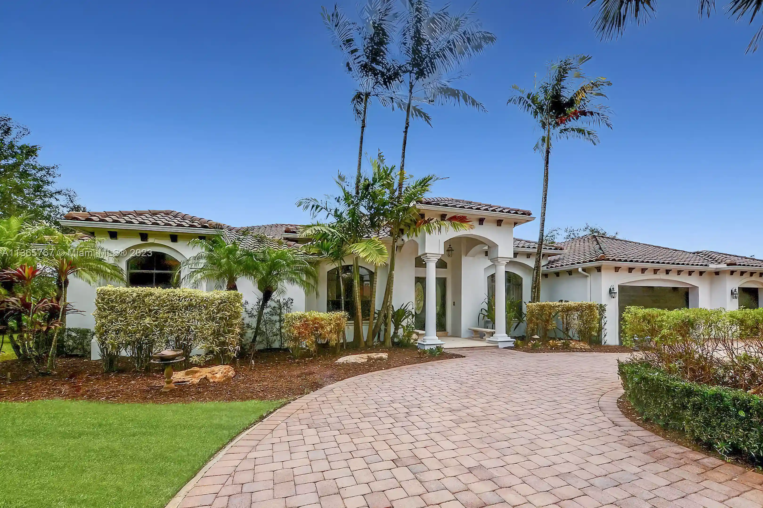 Home for Sale in 6130 Sw 180th Ter, Southwest Ranches, Florida, USA