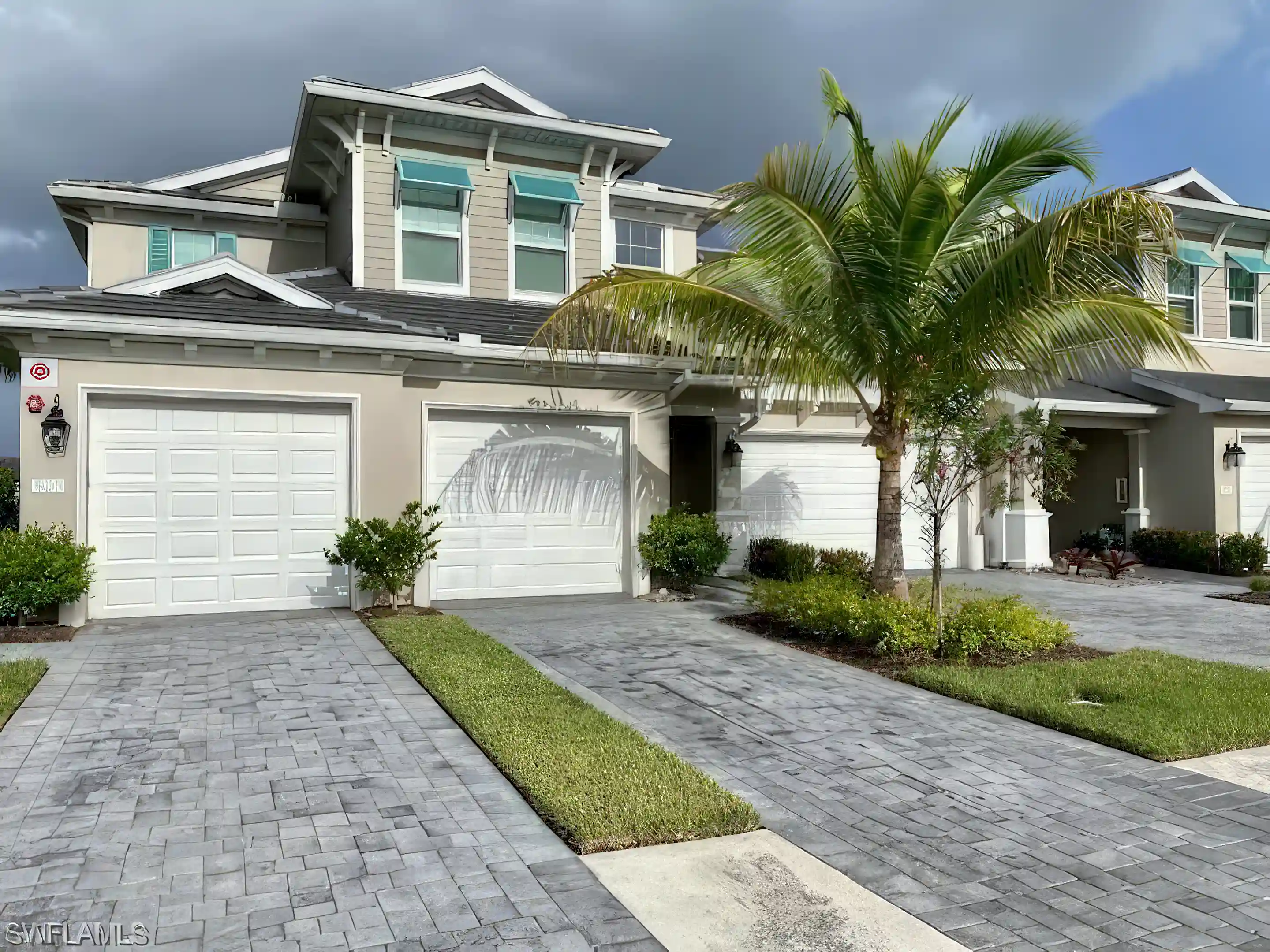 Townhouse for Sale in 6940 Avalon Cir #505, Naples, Florida, USA