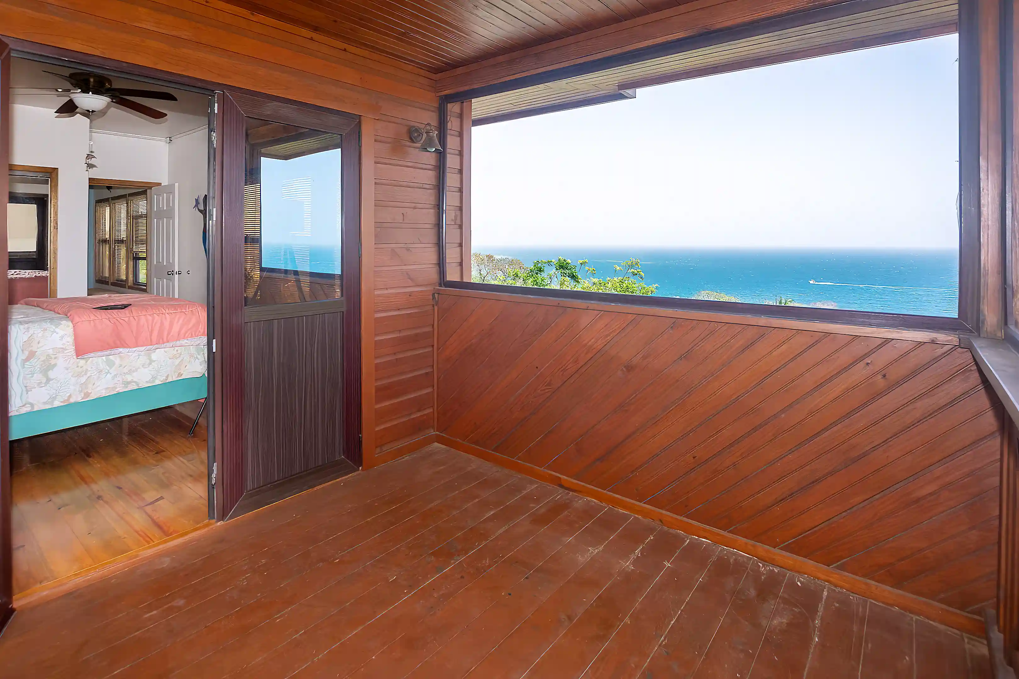 Ocean View Home for Sale in Roatan, Bay Island, Honduras - Viviun