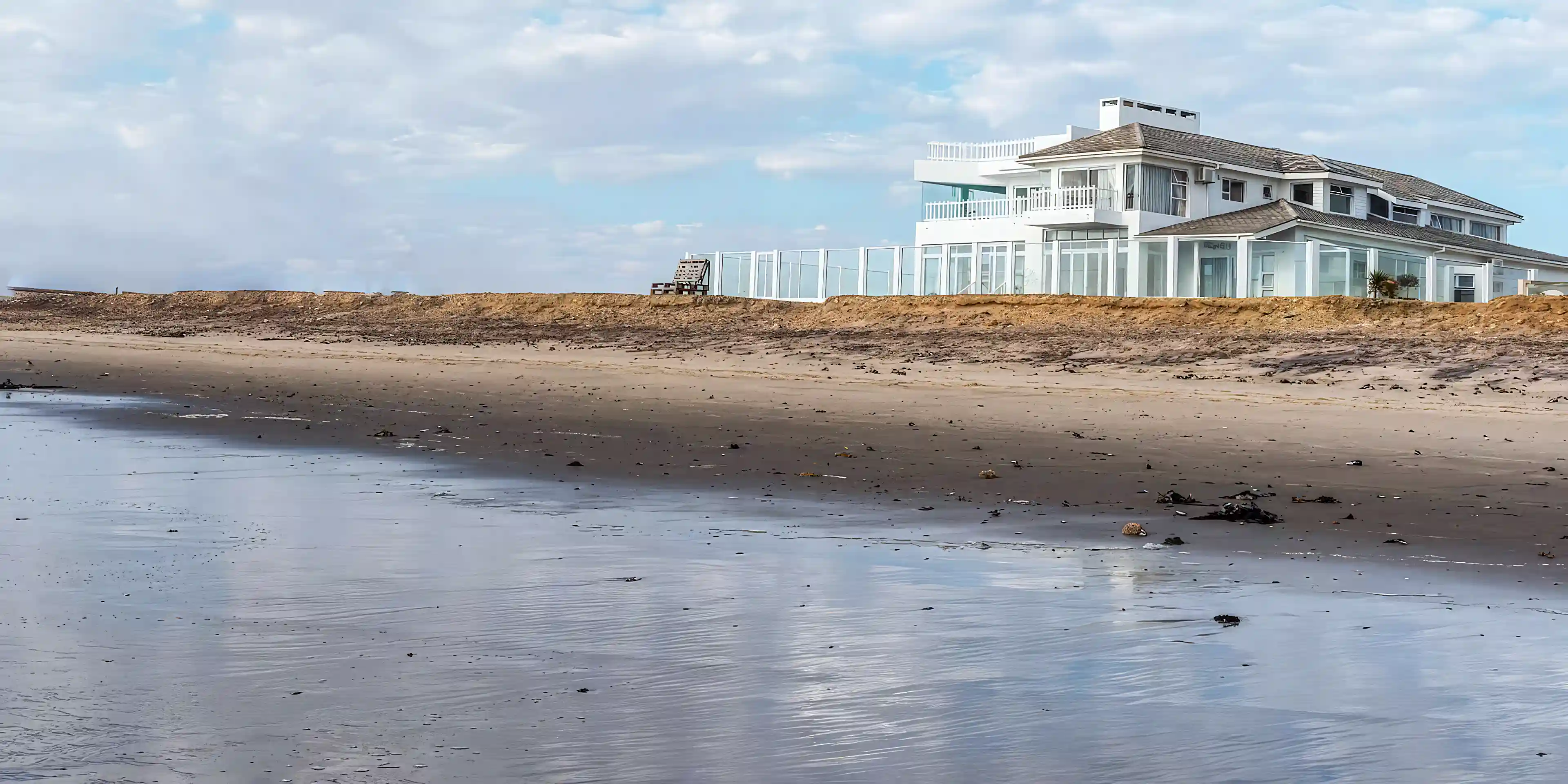 Beachfront Villa for Sale in Vogelstrand, Swakopmnund, Erongo, Namibia