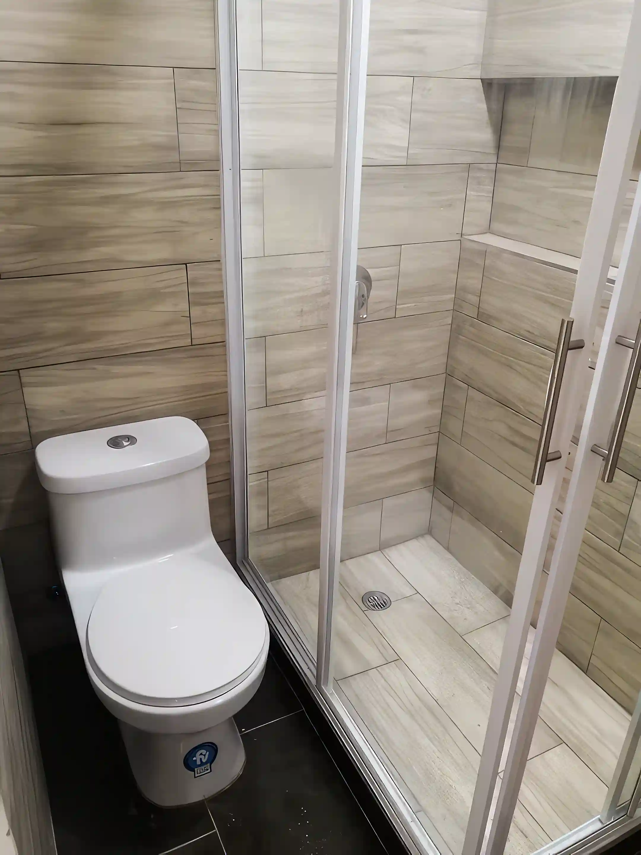 Condo for Sale in Calle Surgio Plazza, Bahia De Caraquez, San Vicente ...