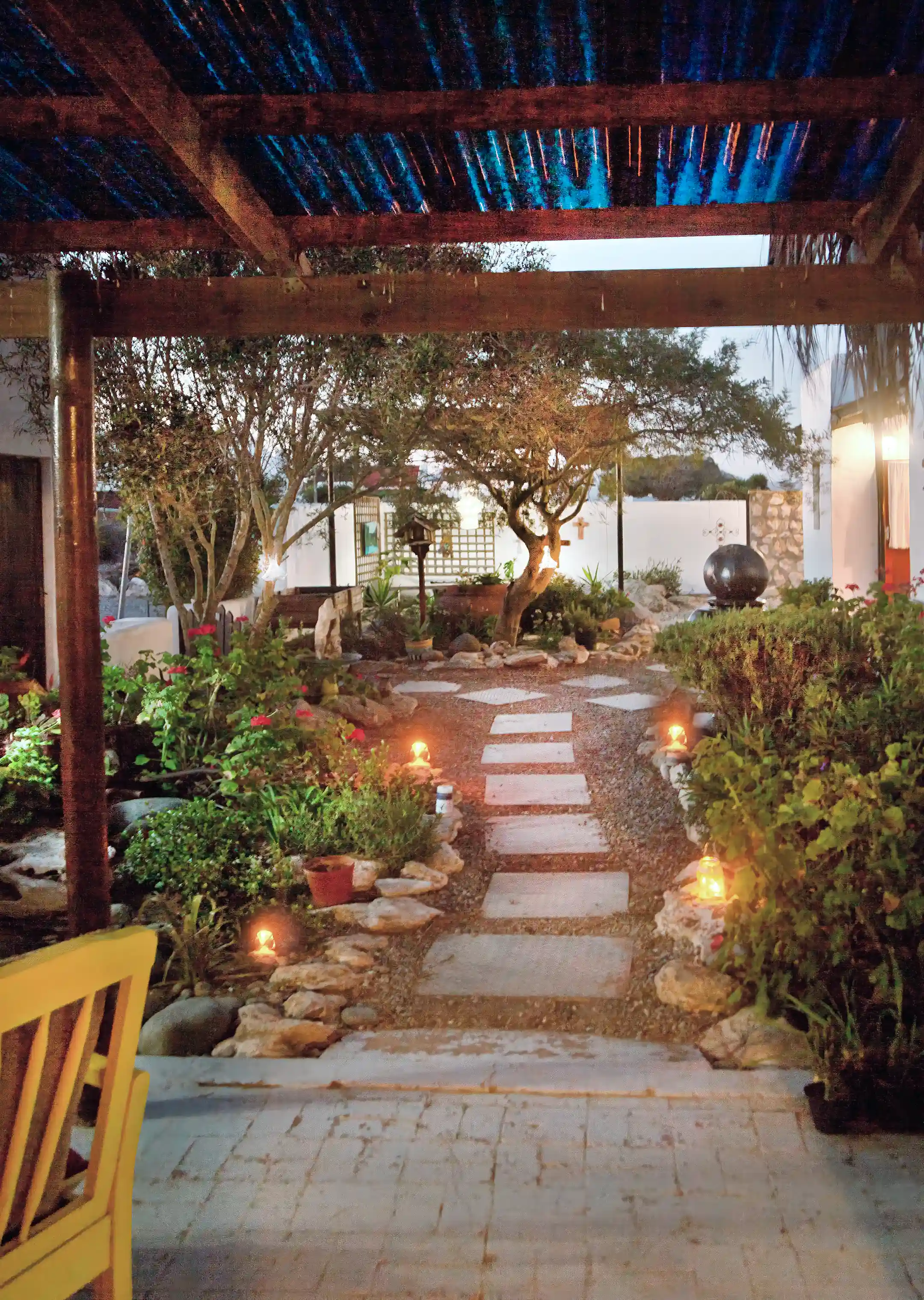 Guesthouse for Sale and Rent in Mauritz Street 14, Jacobsbaai ...