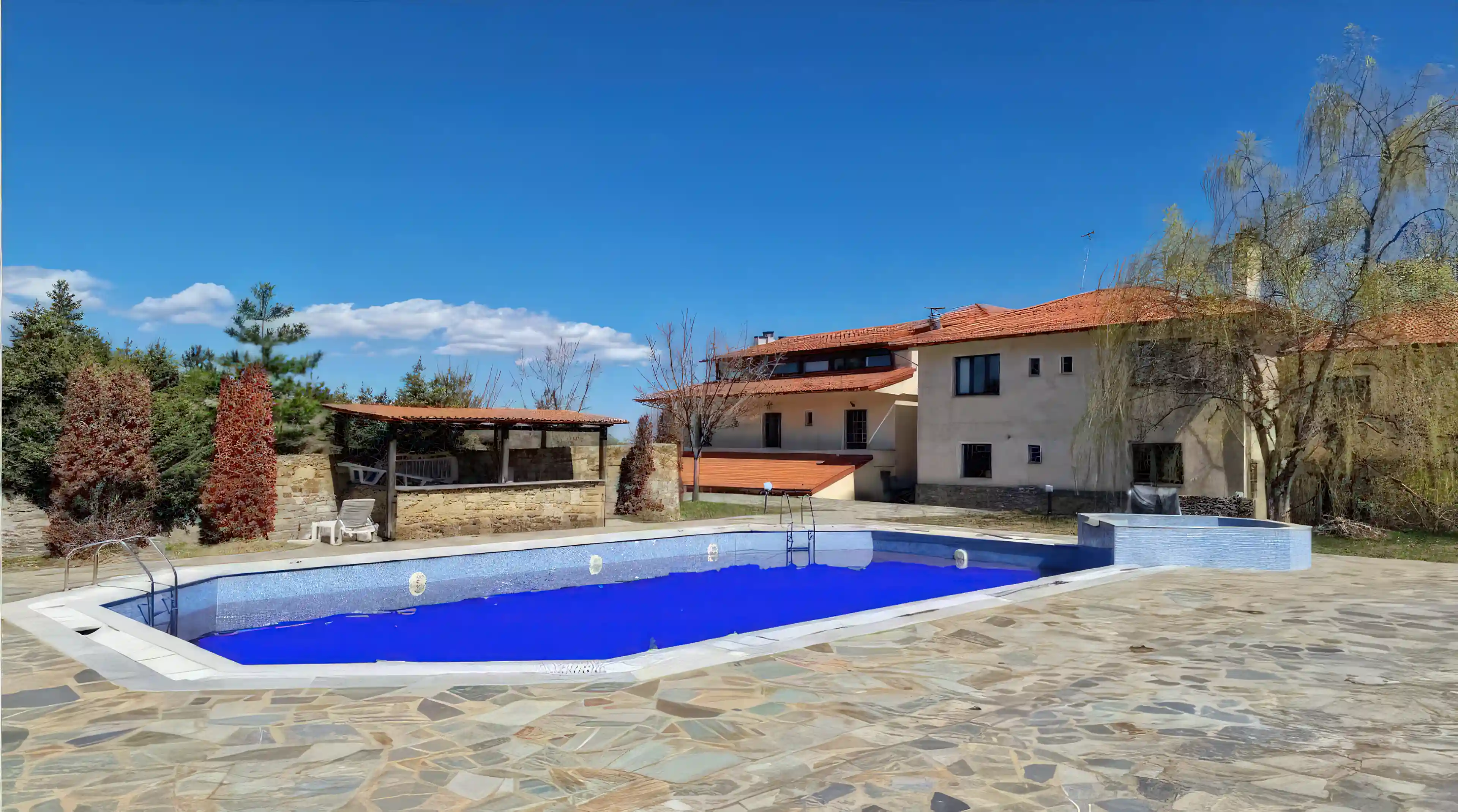 Hotel for Sale in Lavdas, Grevena, Grevenon, Western Macedonia, Greece