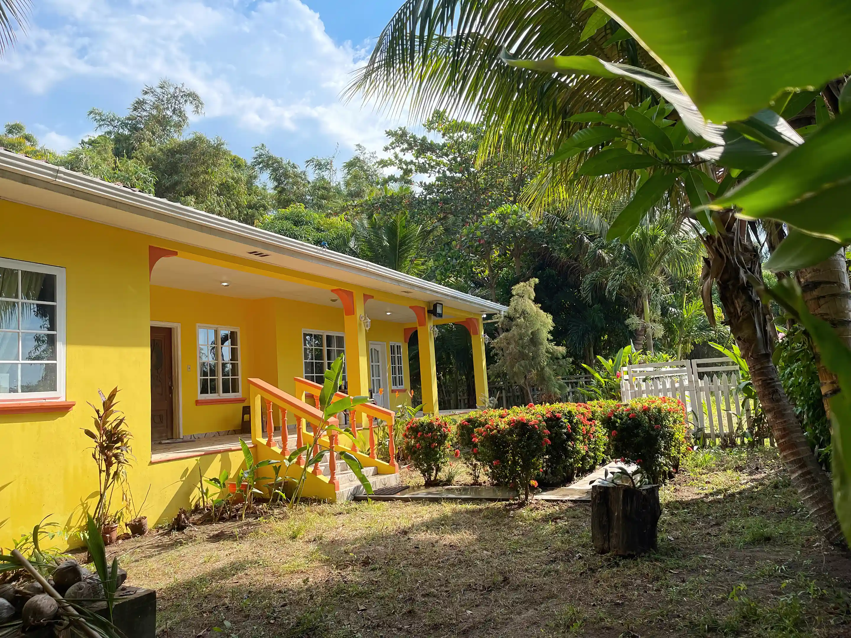 Beautiful Beach House For Sale In La Ceiba Atlantida Honduras beautiful-beach-house-for-sale-in-la-ceiba-atlantida-honduras