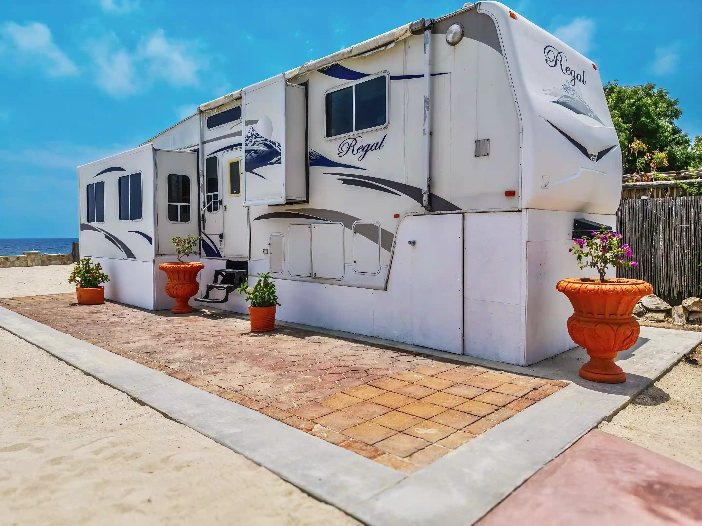 Beachfront Compound for Sale in Los Barilles, Isla Espiritu Santo, La ...