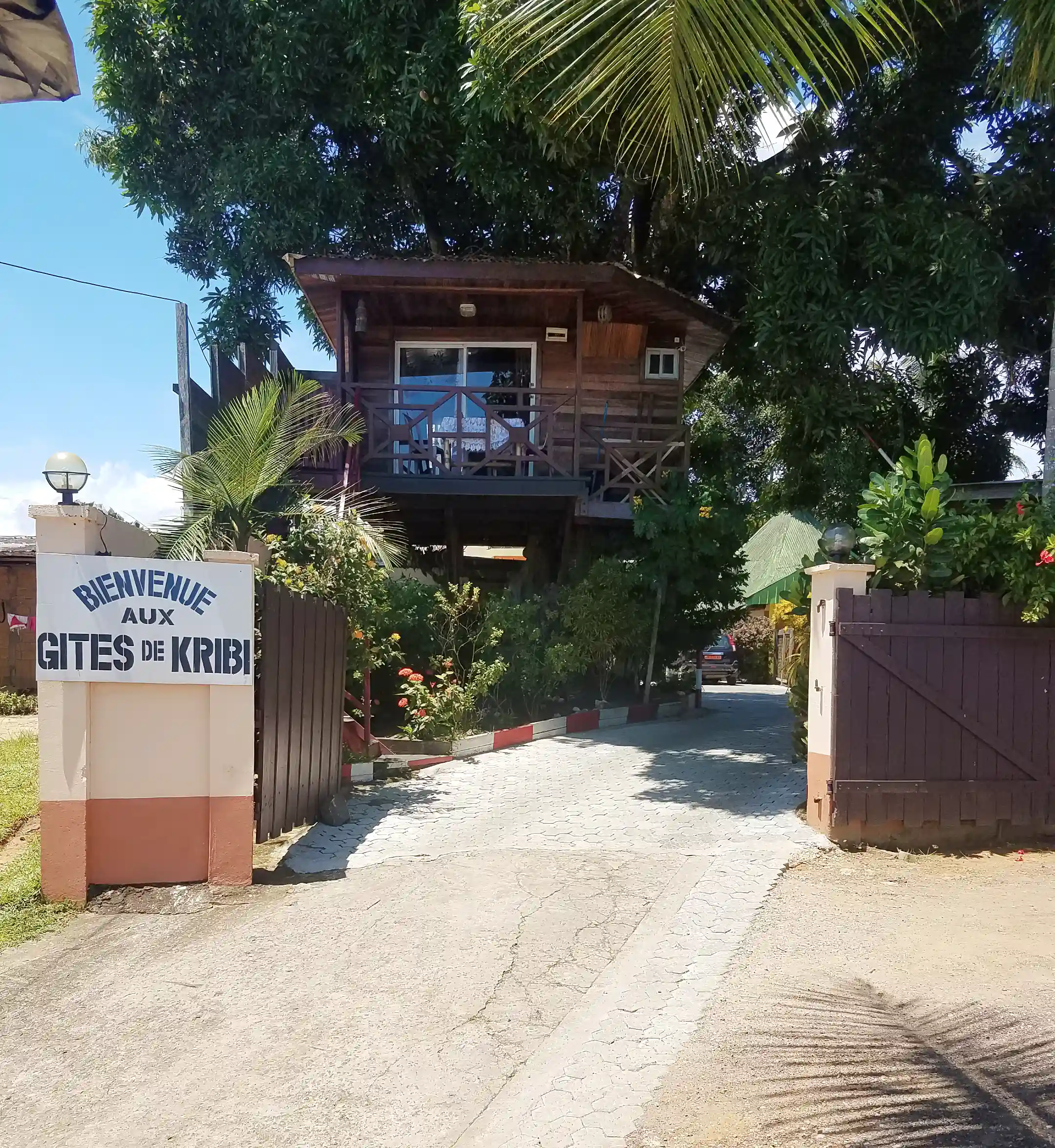 Beachfront Mini Resort for Sale in Lobe Falls Route 1, Ocean, South ...